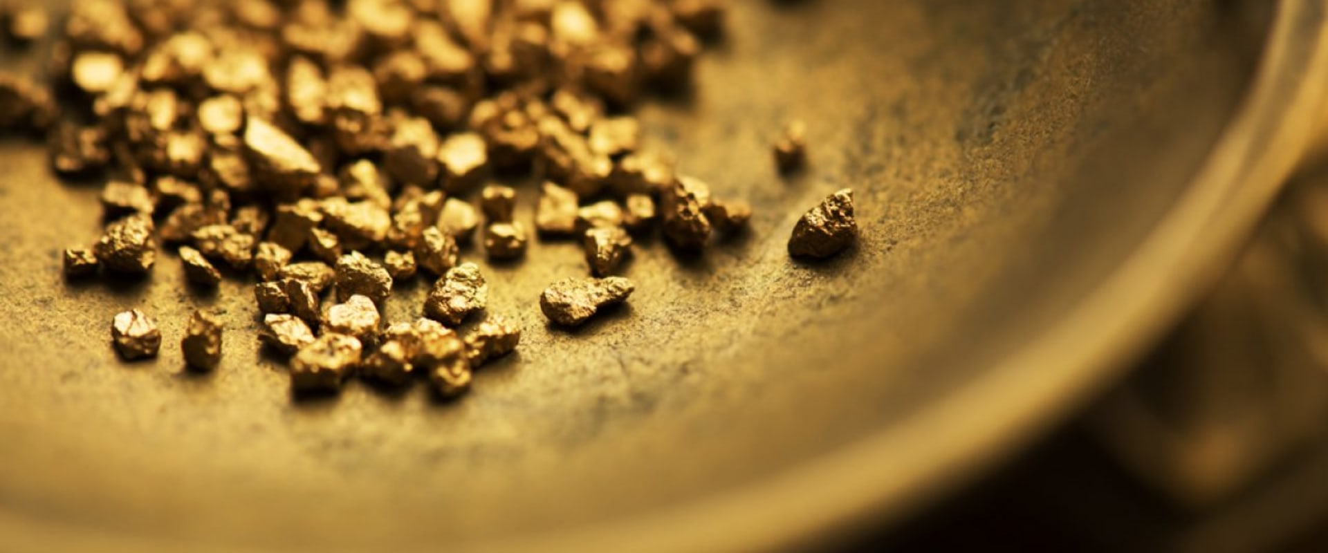 What happens to gold during a market crash?